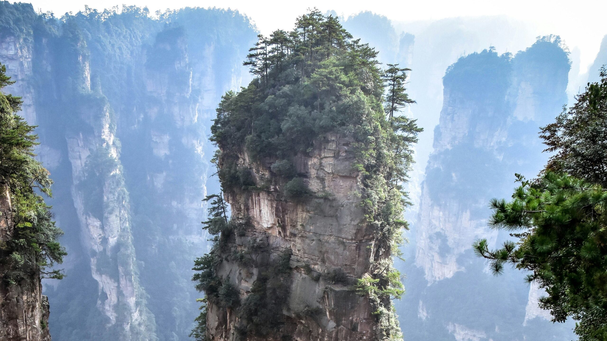 Kina Floating Mountains – Et naturfænomen der skal opleves